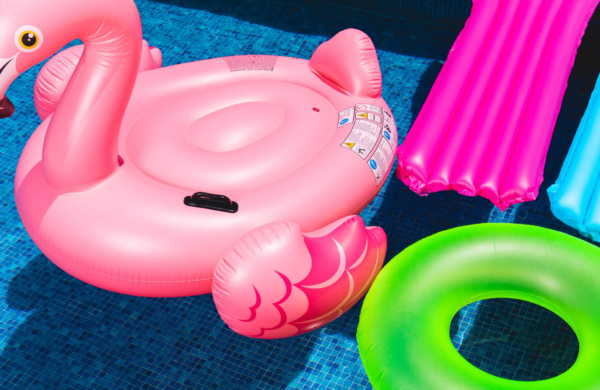 10 Must-Have Gadgets For Your Pool Party